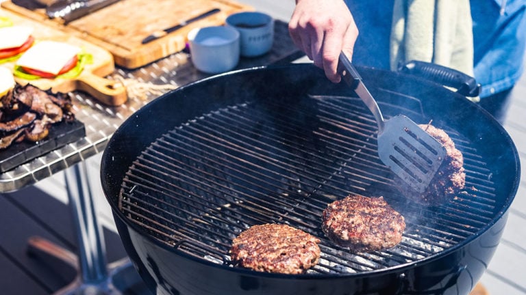 Guide to Hosting a Summer Cookout in 2021 - Just Cook